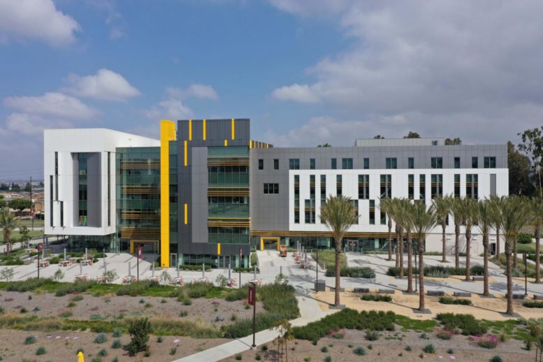 CSU's Dominguez Hills Innovation & Instruction Building Nears ...