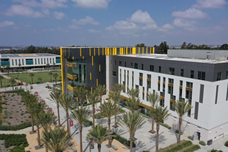 CSU's Dominguez Hills Innovation & Instruction Building Nears ...