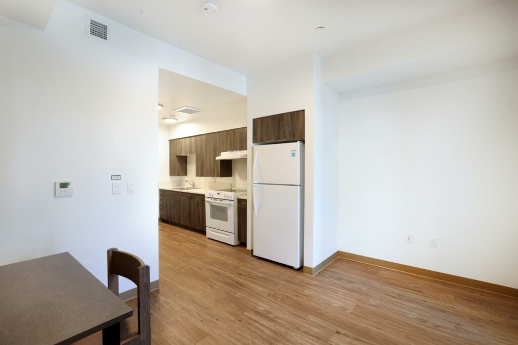 Modular Housing Debuts at 401 East 6th Street, Downtown Los Angeles